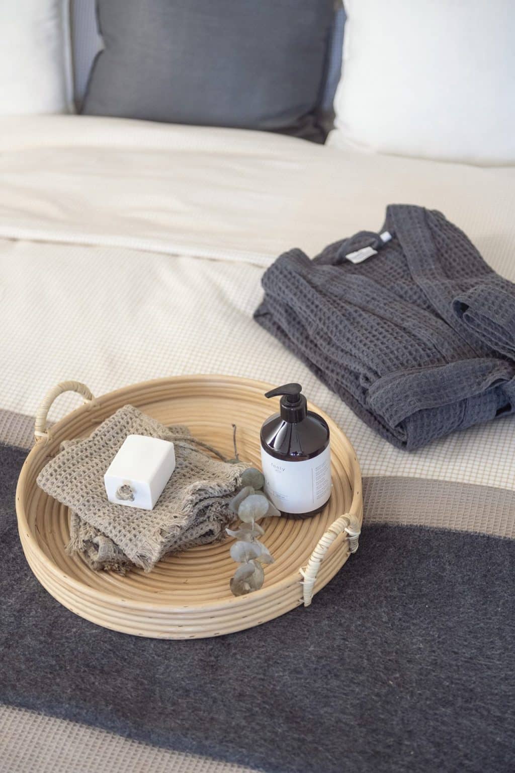 Create a luxury hotel atmosphere in your bedroom – Fanni K